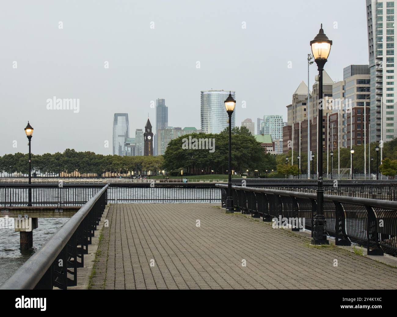 hudson river pier with midtown manhattan skyline skyscrapers (public ...