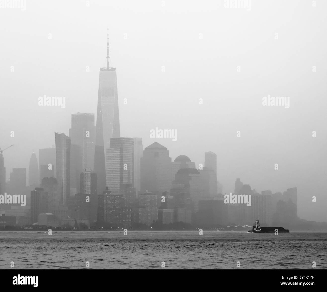 Stormy view of new york city Black and White Stock Photos & Images - Alamy