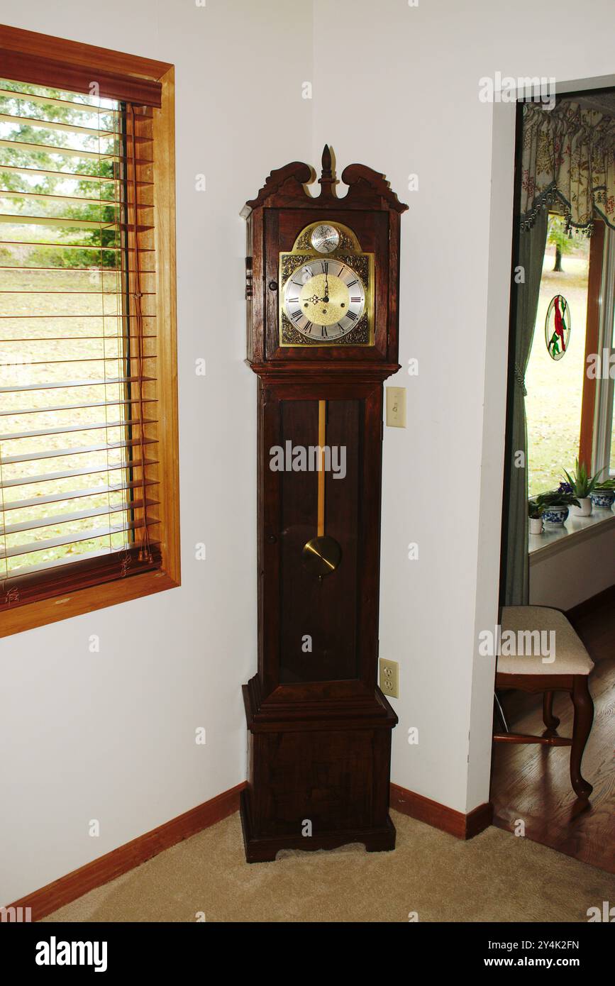 Digital clock 9 o'clock hi-res stock photography and images - Alamy