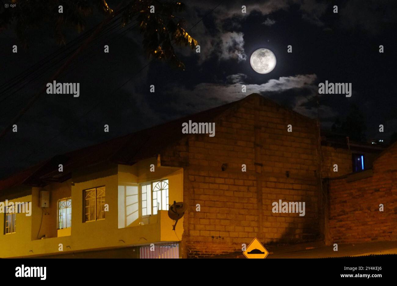 Cielo despejado 18 hi-res stock photography and images - Alamy