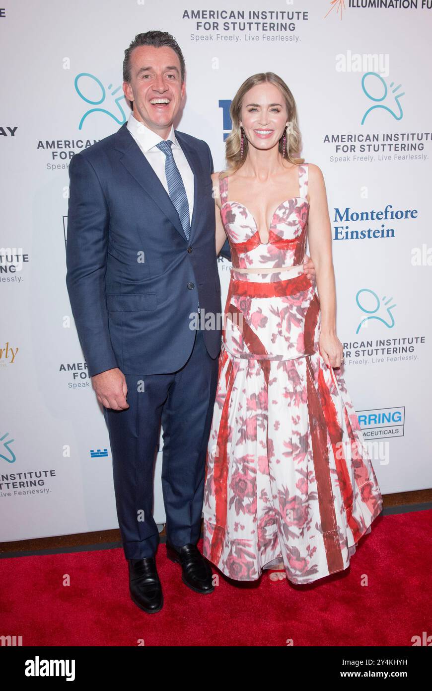 Will Blodgett and Emily Blunt wearing dress by Erdem Moralioglu for ...