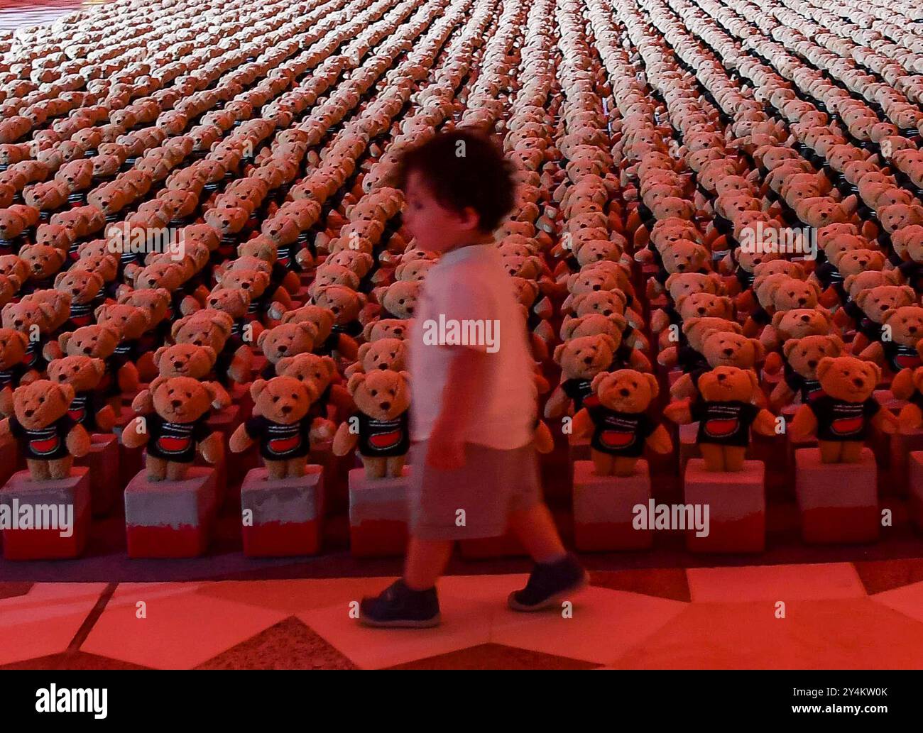 SYRIAN ARTIST BASHIR MUHAMMAD S ART INSTALLATION IN DOHA ECHO OF LOST ...