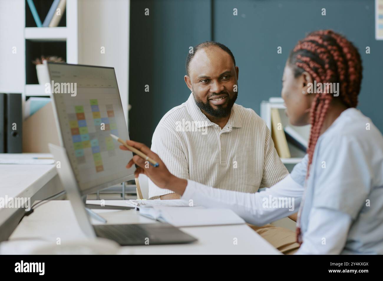 Setting tasks hi-res stock photography and images - Alamy