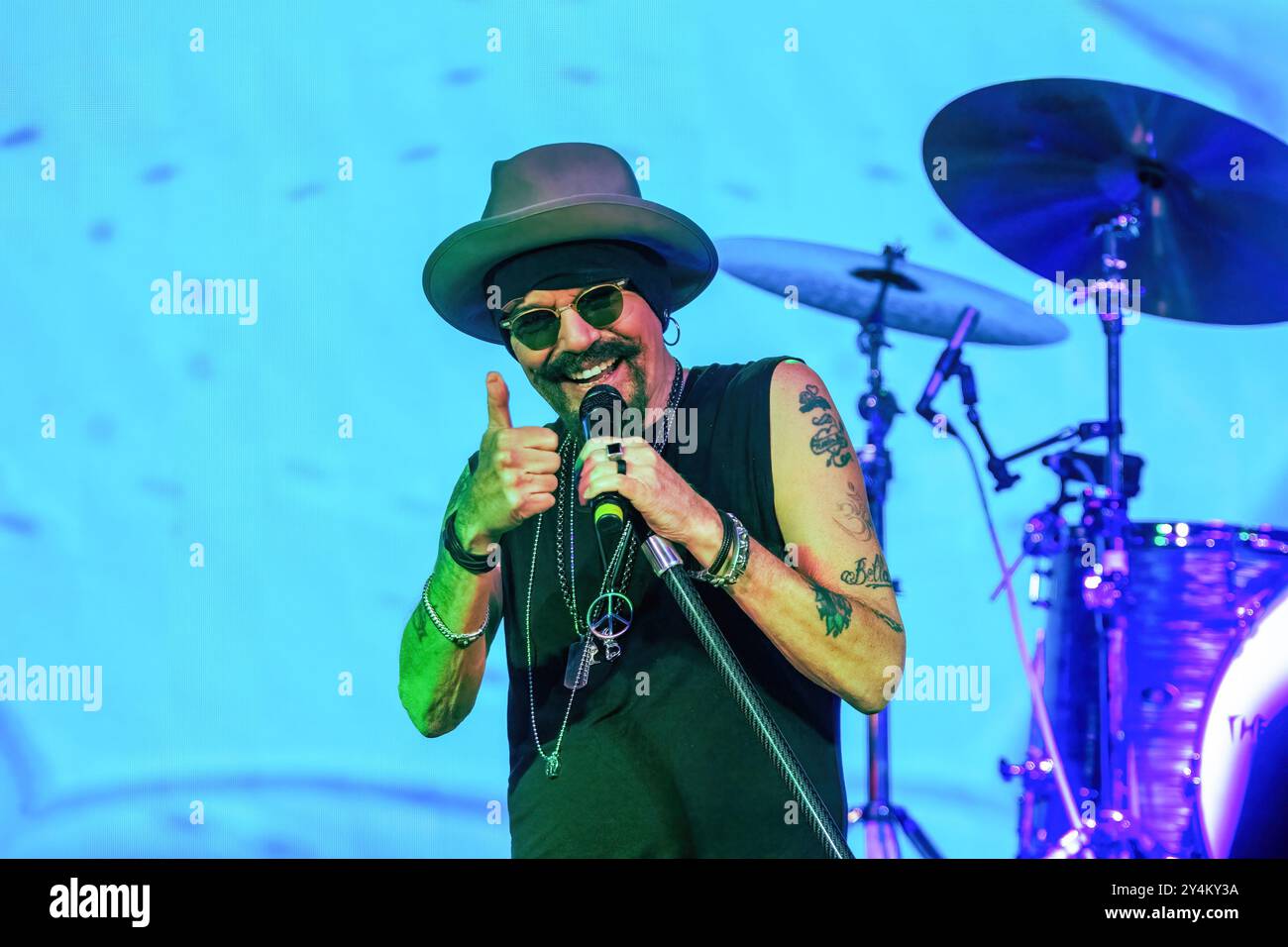 The rock and billy bob thornton hi-res stock photography and images - Alamy