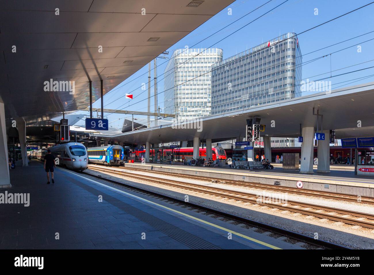 Vienna central railway station hi-res stock photography and images - Alamy