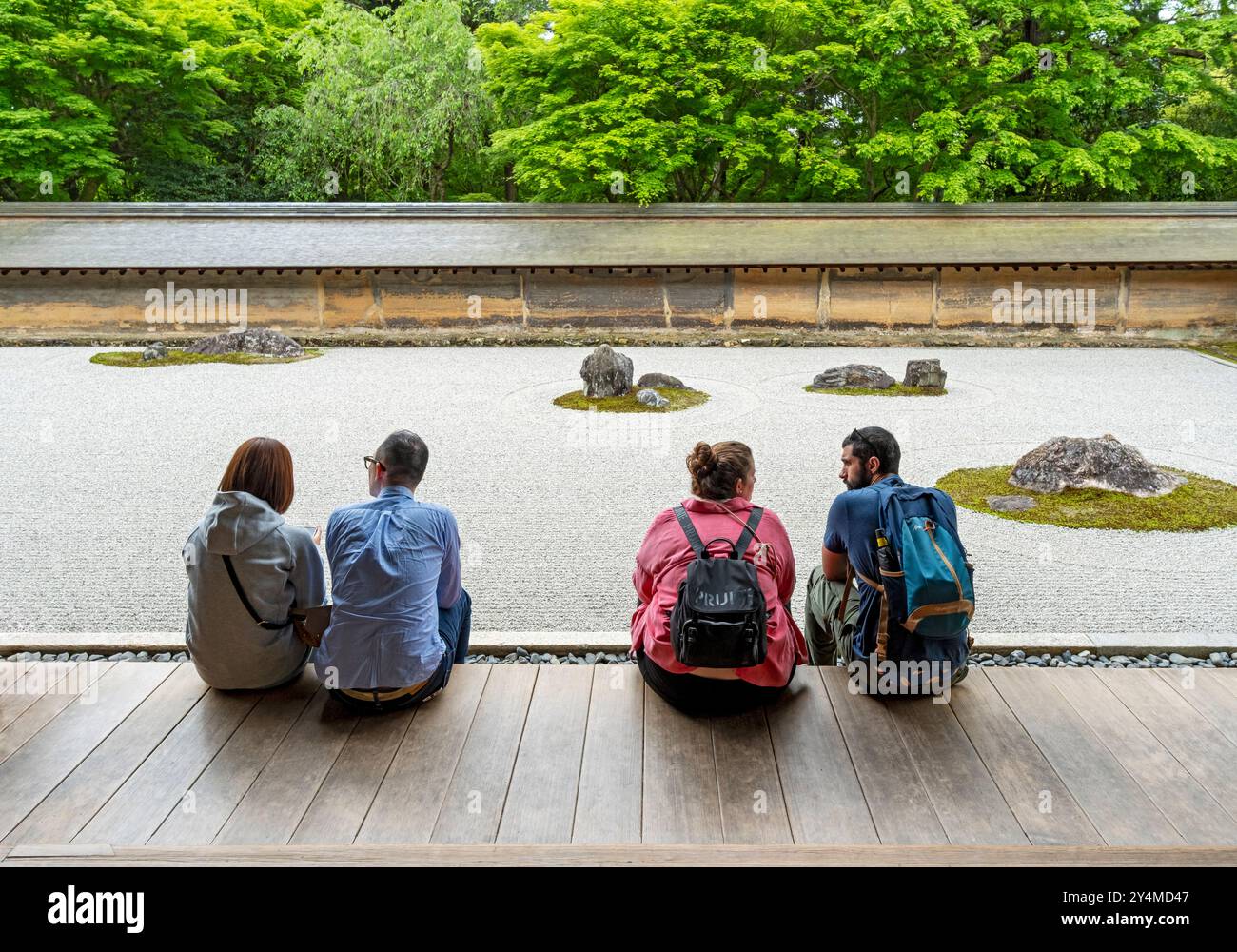 Visitors at Kare-sansui - dry landscape Zen temple garden, Ryoan-ji ...