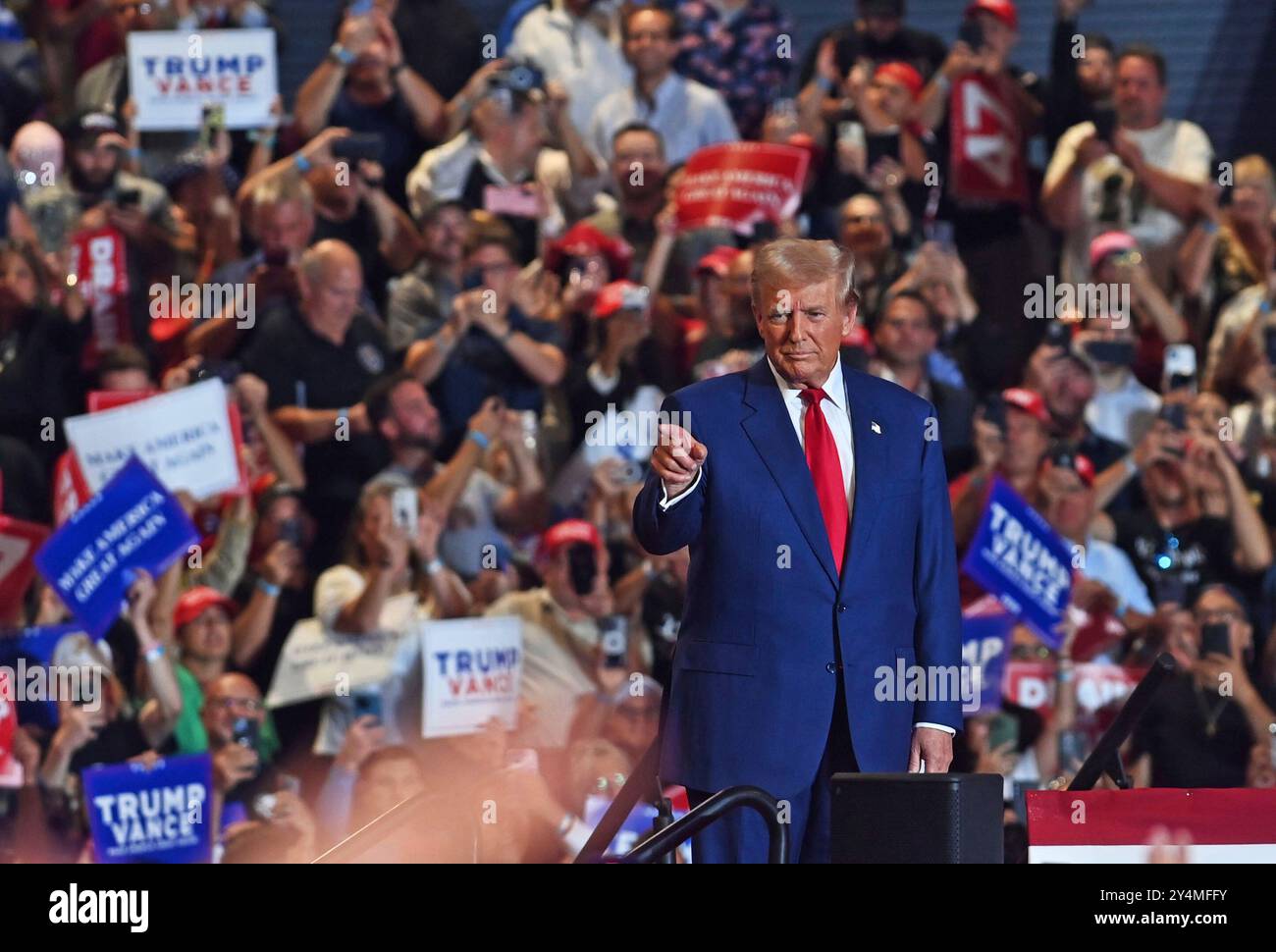 Photo by: zz/Andrea Renault/STAR MAX/IPx 2024 9/18/24 Former President ...