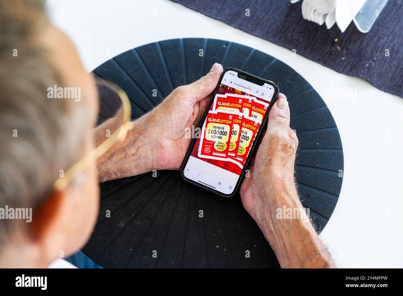 Scratch in youth hi-res stock photography and images - Alamy