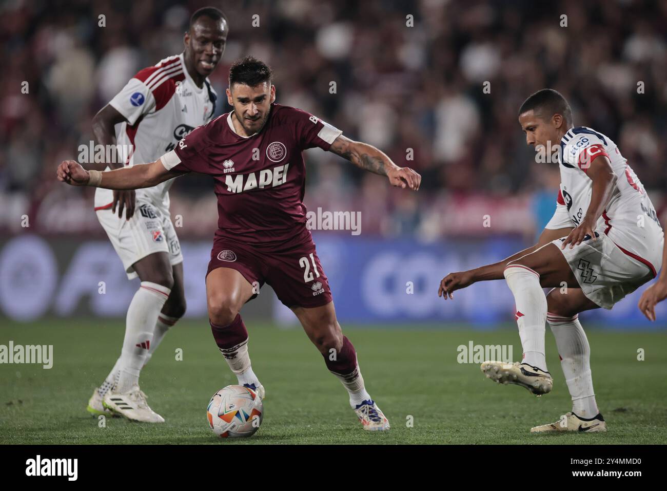 Eduardo Salvio from Lanus Control a Ball This Wednesday, from 9:30 p.m ...