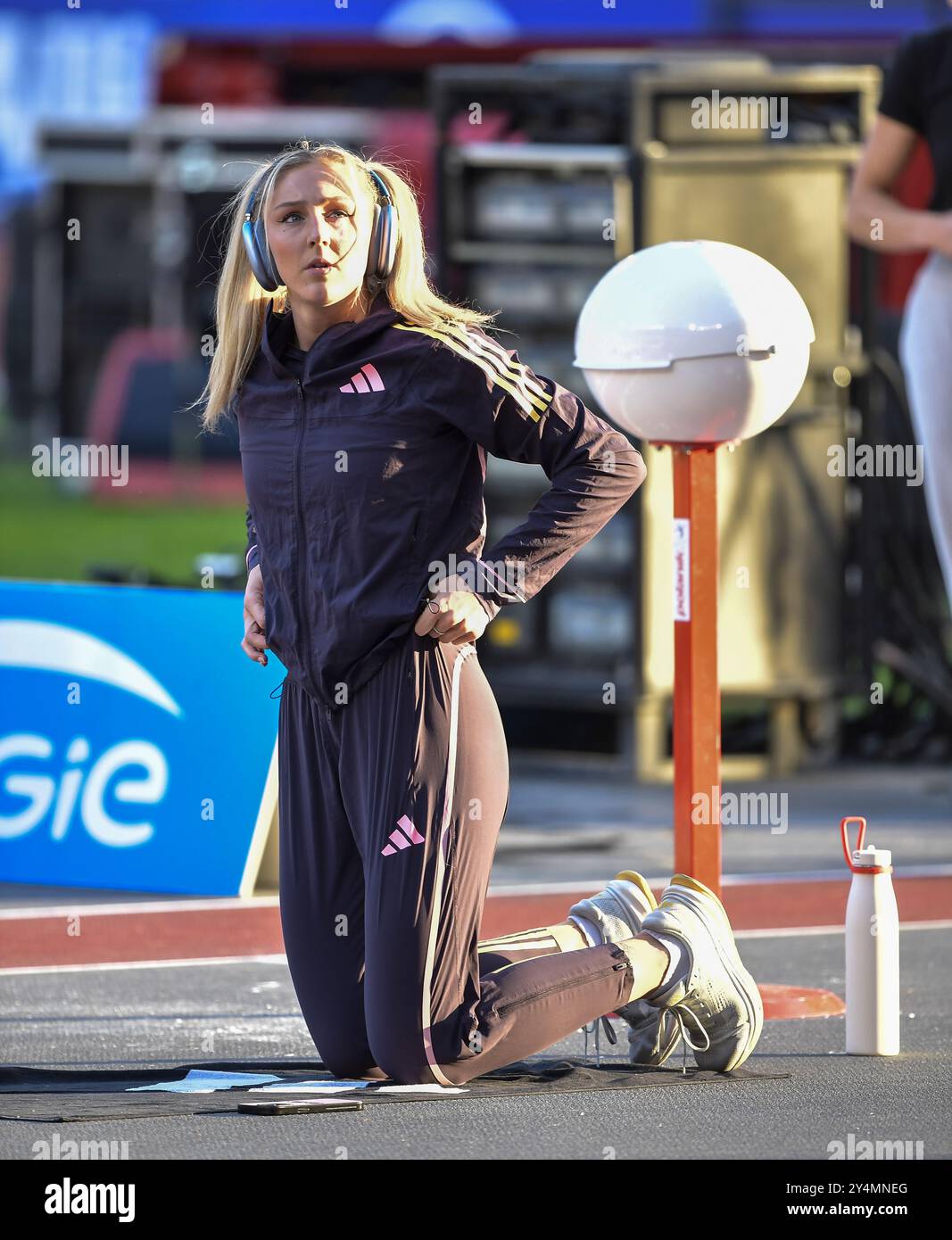 Molly Caudery of Great Britain warming up before competing in the women ...