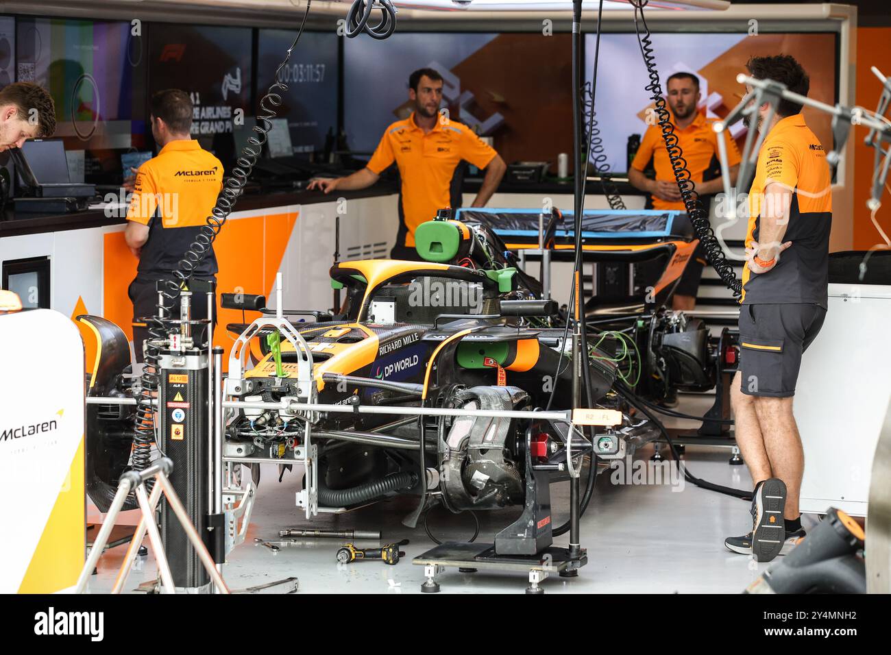 McLaren F1 Team MCL38, mechanical detail mechanic, mecanicien ...