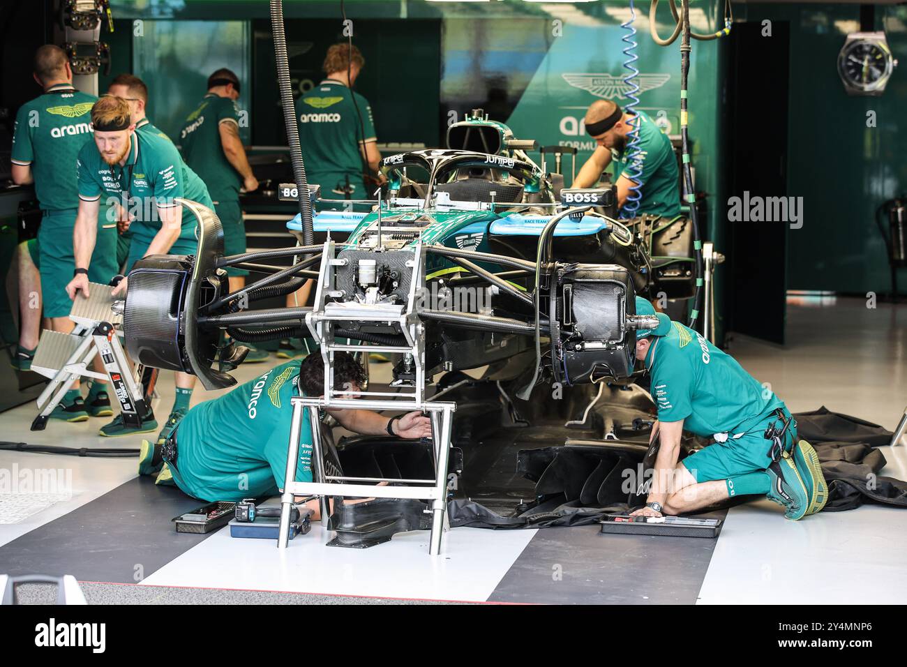 Aston Martin F1 Team AMR23, mechanical detail mechanic, mecanicien ...