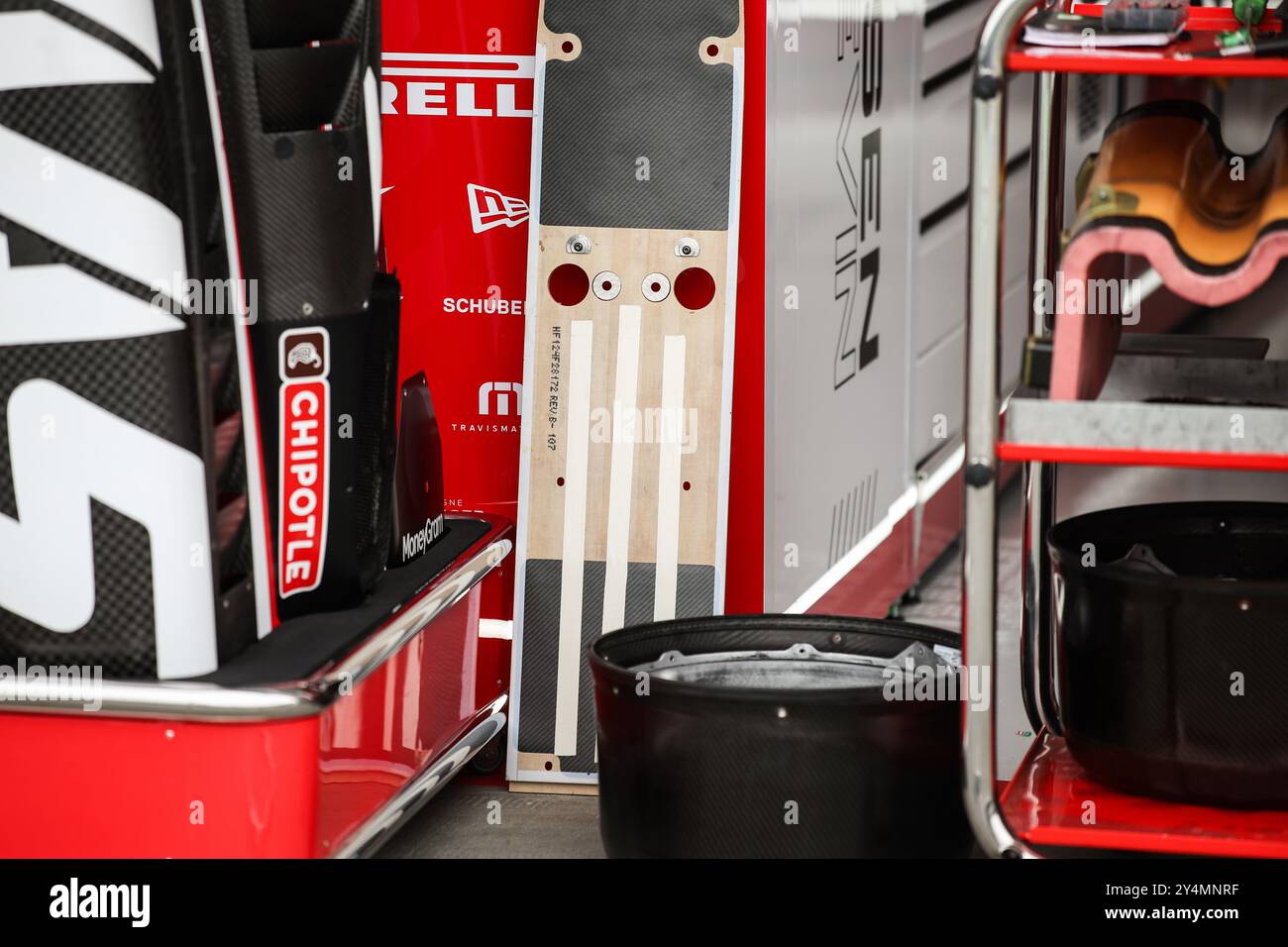 Haas F1 Team VF-24 Ferrari, Mechanical detail Skid block during the ...