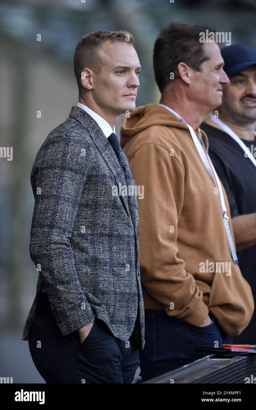 Sam Kendricks of the USA coaching in the women pole vault at the ...