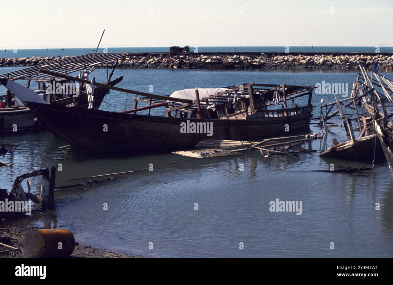 First Gulf War: 8th March 1991 The fleeing Iraqi Army, destroyed almost ...