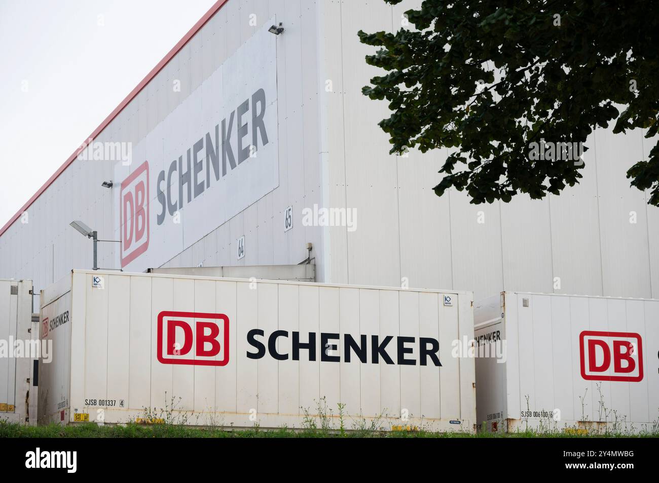Exterior view of the DB Schenker goods distribution center in Duisburg ...