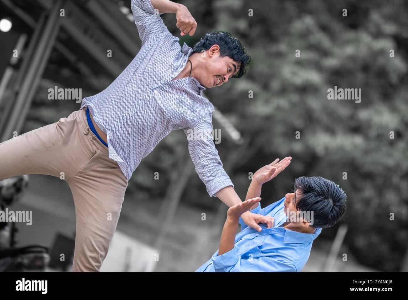 Two men face to face conflict hi-res stock photography and images - Alamy