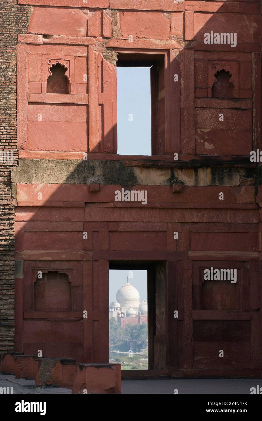 Akbari mahal agra hi-res stock photography and images - Alamy