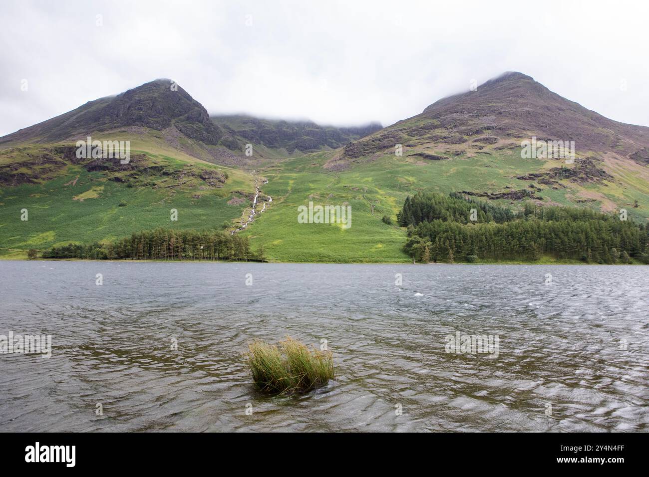 View of Lake Buttermere and the surrounding mountains Stock Photo - Alamy