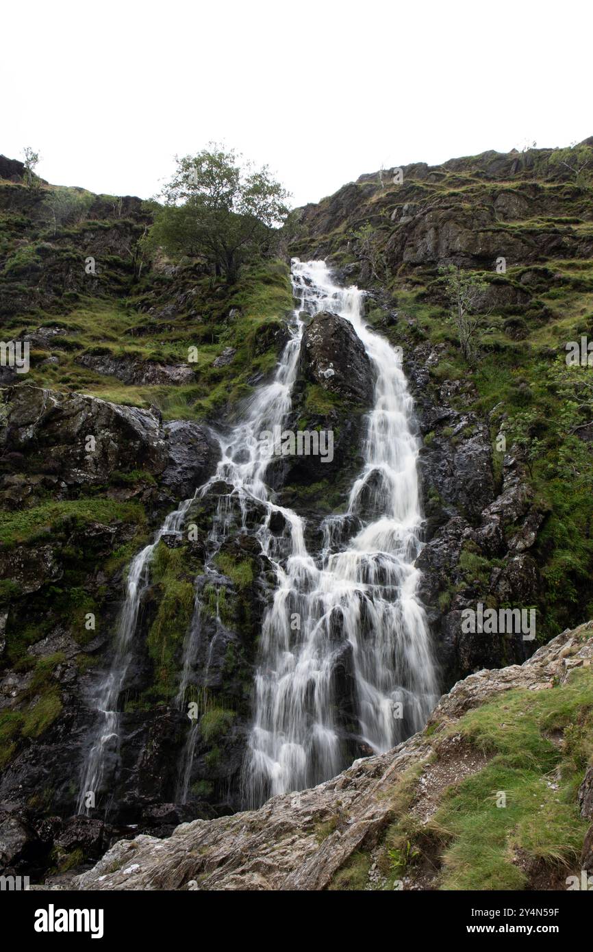 Slow shutter speed photograph of Moss force waterfall in the Lake ...