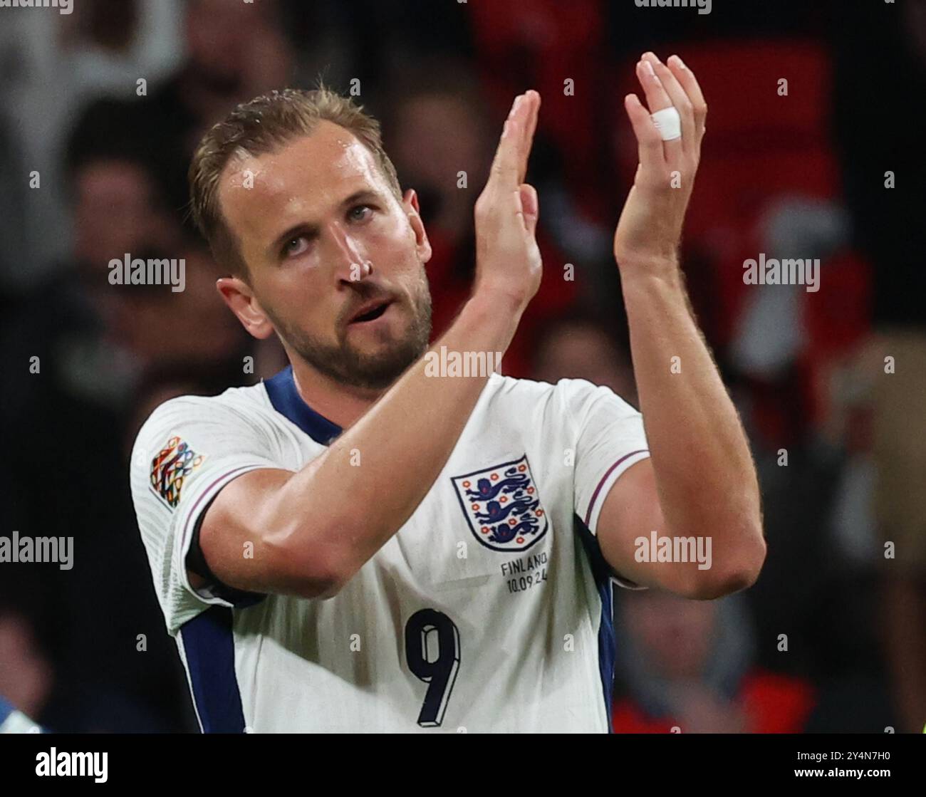 Harry Kane (Bayern Munich)of England clap the Fans UEFA Nations League ...