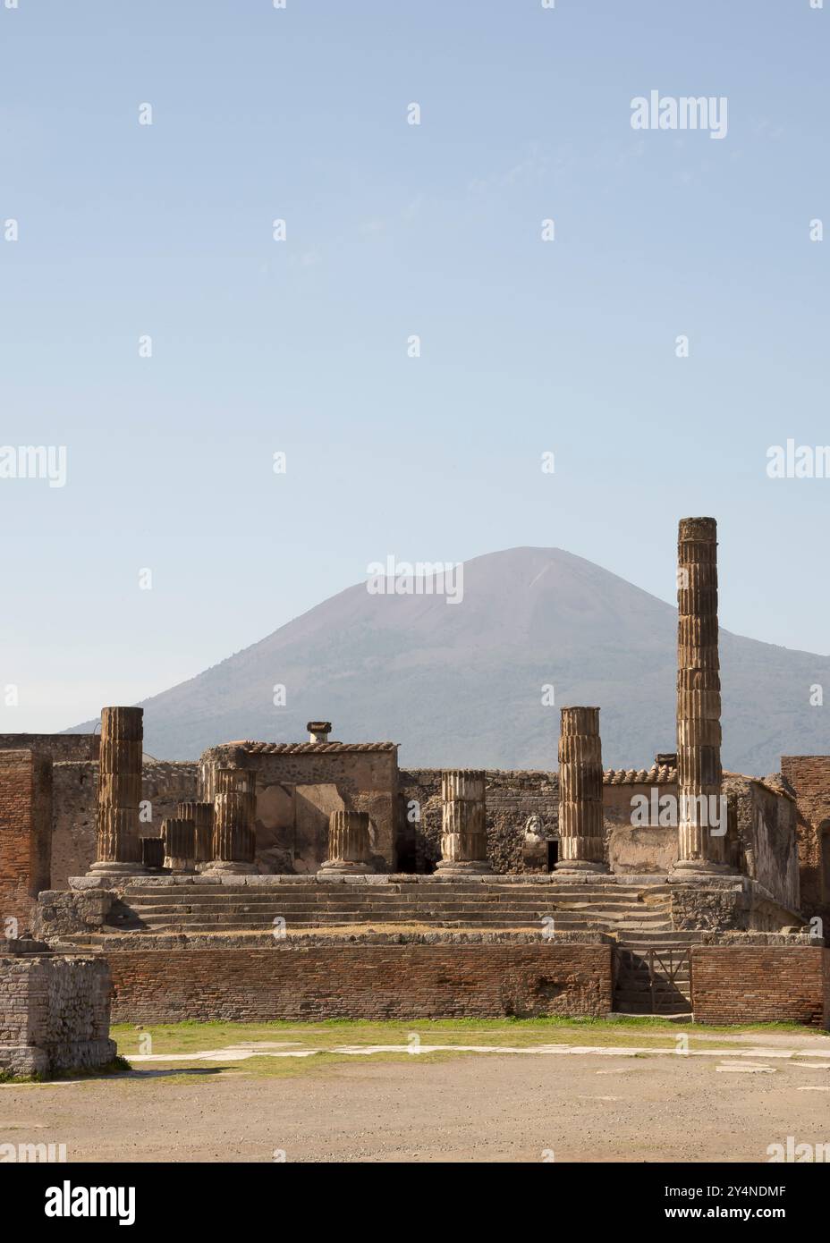 Views of Mount Vesuvius from Pompeii. Italy Stock Photo - Alamy