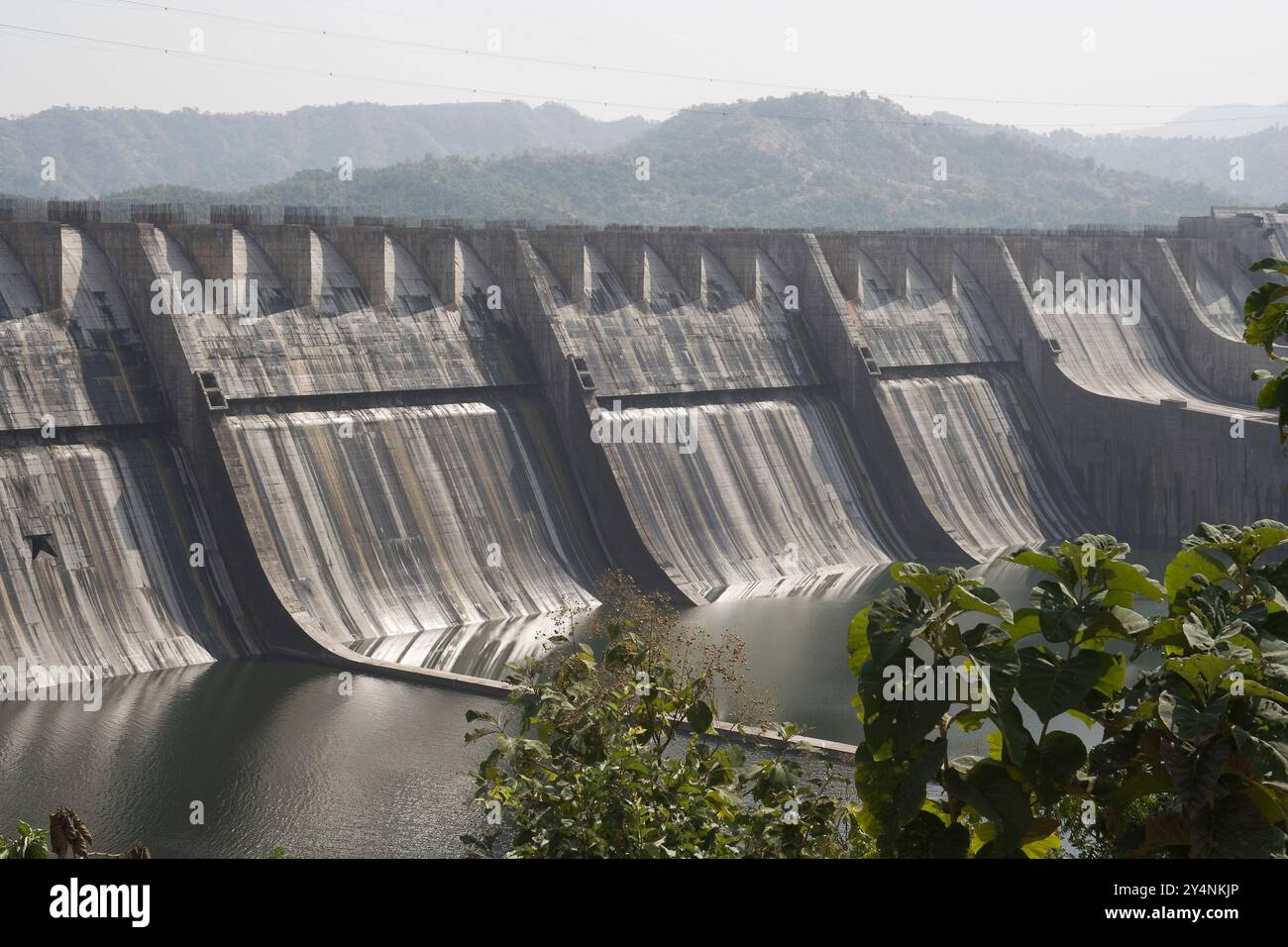 Navagam, Gujarat / India - November 14, 2007 : The Sardar Sarovar Dam ...