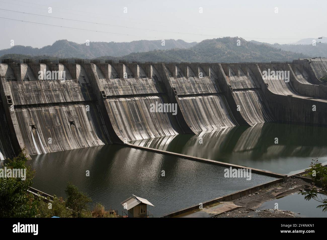 Navagam, Gujarat / India - November 14, 2007 : The Sardar Sarovar Dam ...