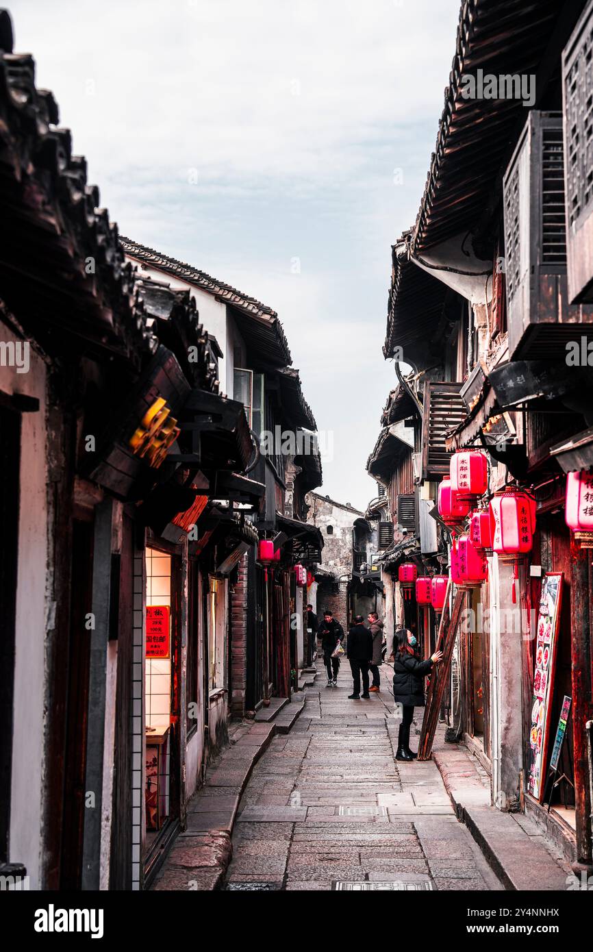 Traditional chinese landmarks hi-res stock photography and images - Alamy