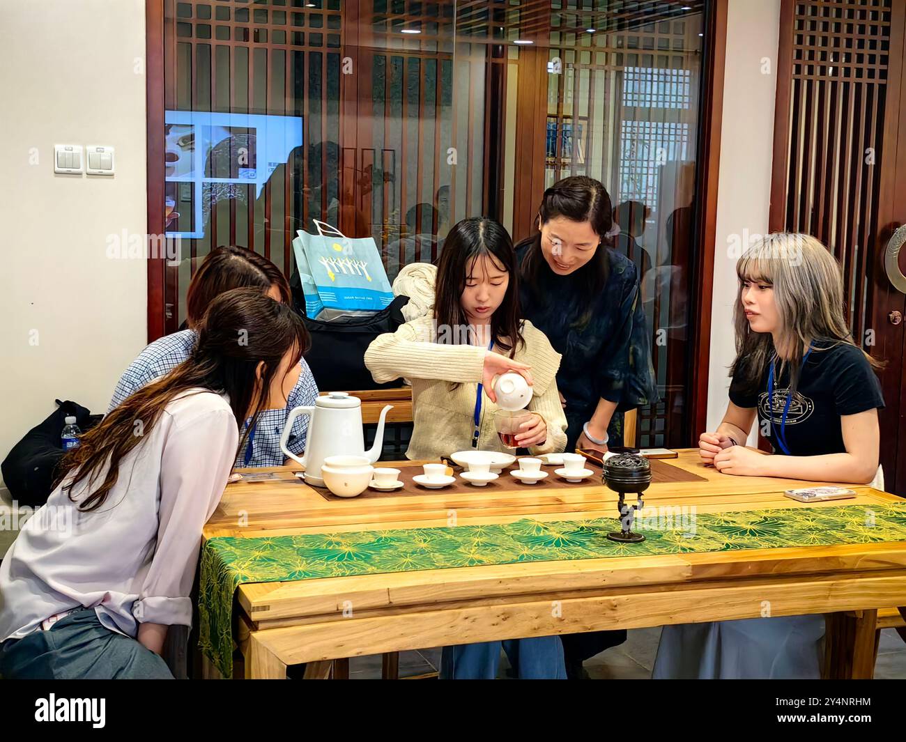 Tokyo 2000 hi-res stock photography and images - Alamy