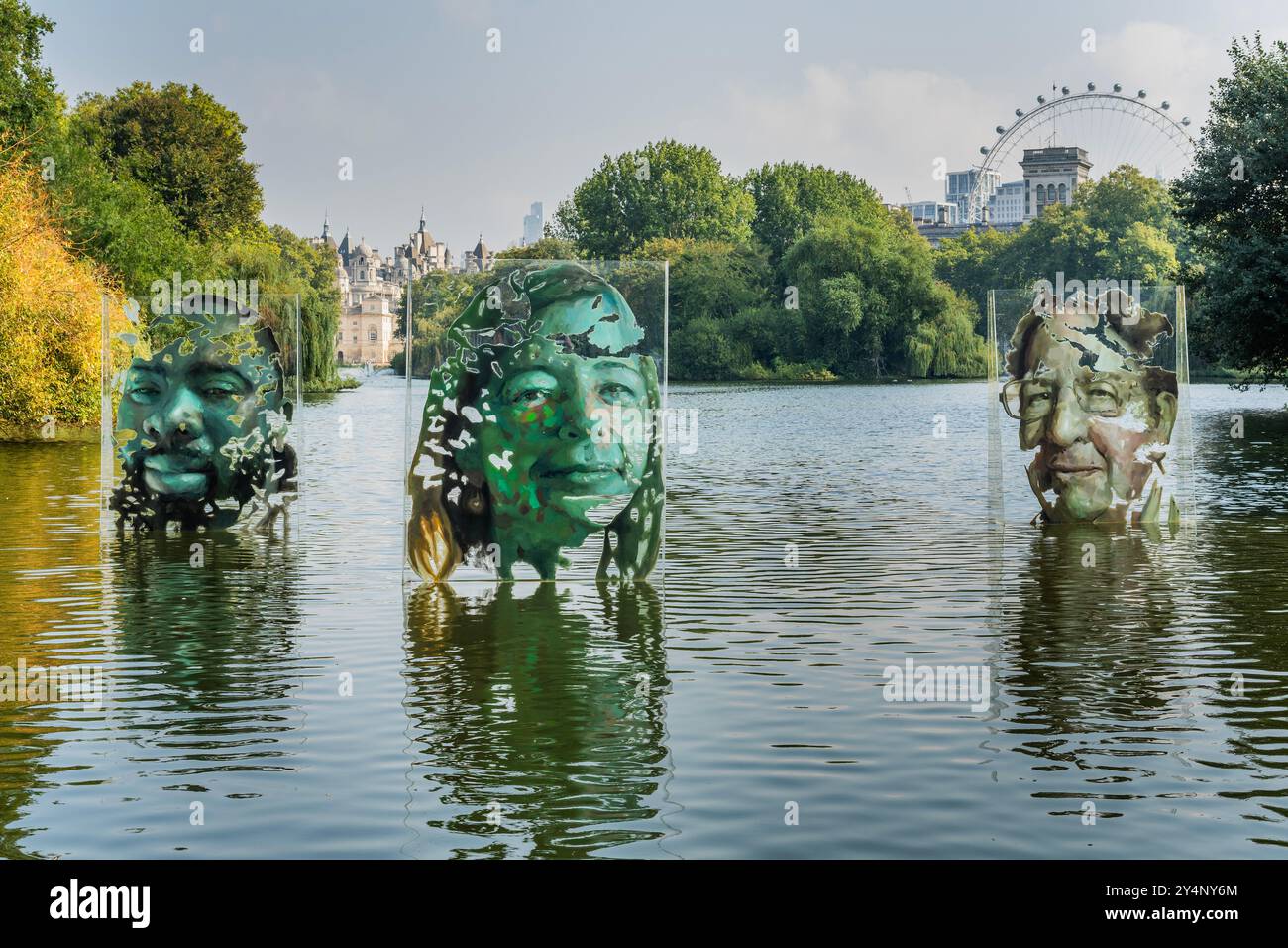 London, UK. 19 Sep 2024. Sunny weather boosts visitors on the bridge ...