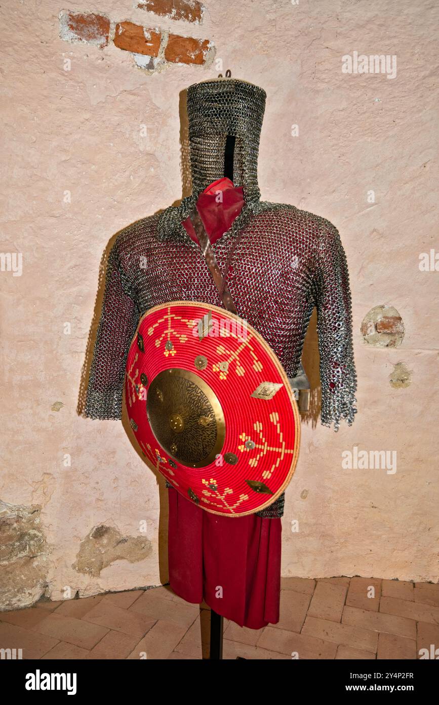 Castle interior armour hi-res stock photography and images - Alamy