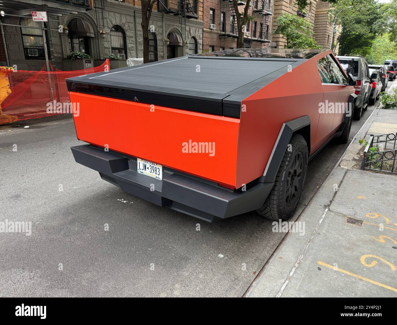 Tesla cybertruck electric hi-res stock photography and images - Alamy