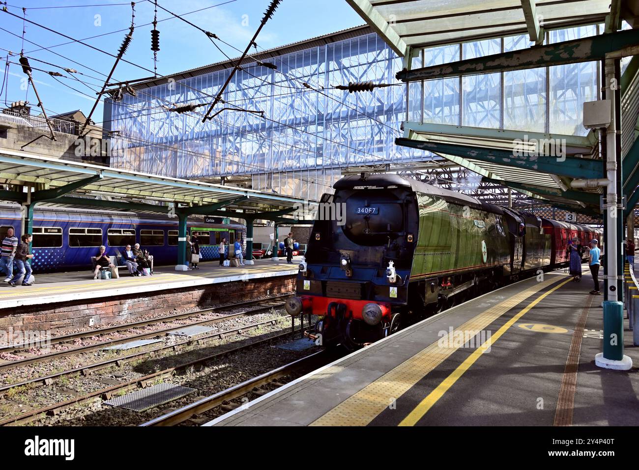 Battle of Britain class Pacific No 34067 Tangmere arriving at Carlisle ...