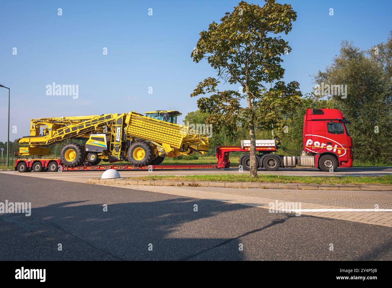 Beet harvester hi-res stock photography and images - Alamy