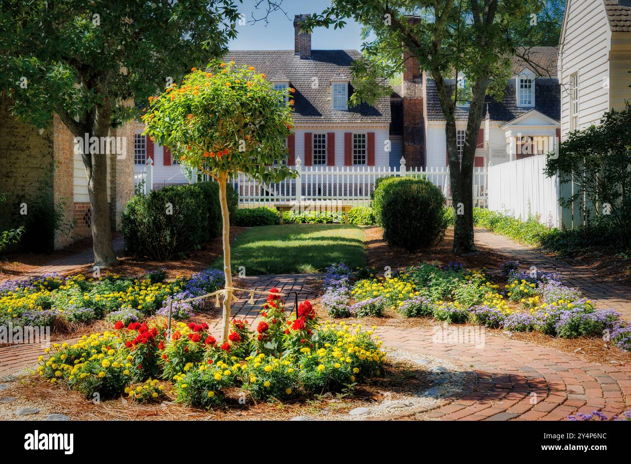 The Raleigh Tavern Garden in full bloom in the historic district of ...