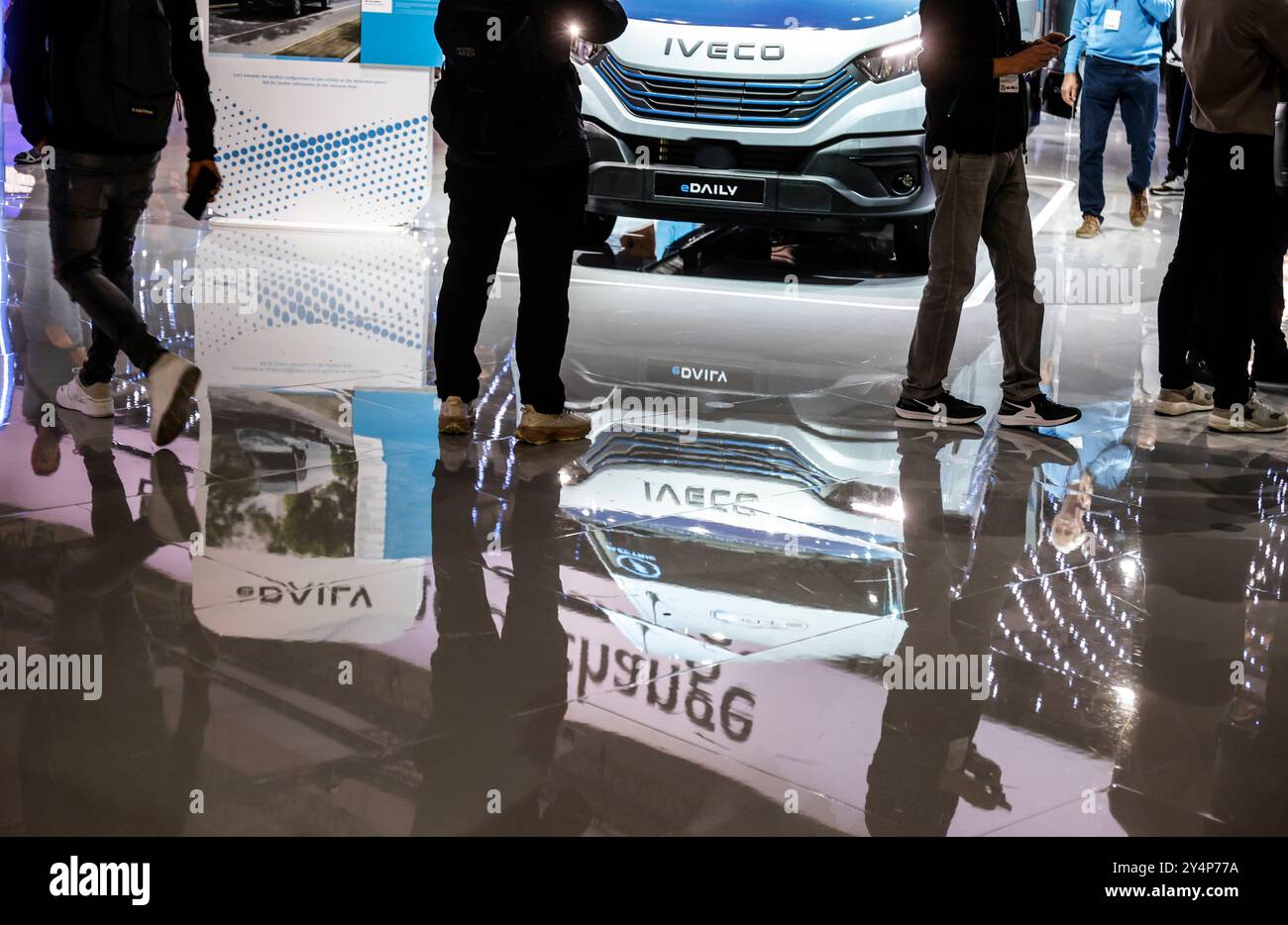 IVECO Ein E Iveco Daily auf der IAA Transportation Messe, Hannover, 18.09.2024. Hannover ...