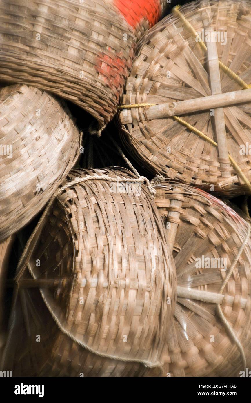 String baskets hi-res stock photography and images - Alamy