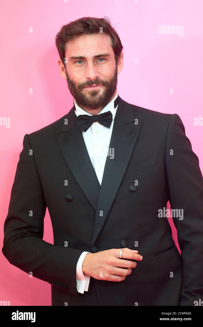 Fernando Guallar attends 'Woman in Art' Bazaar award at Thyssen ...