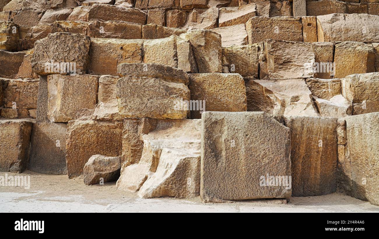 Limestone blocks great pyramid hi-res stock photography and images - Alamy