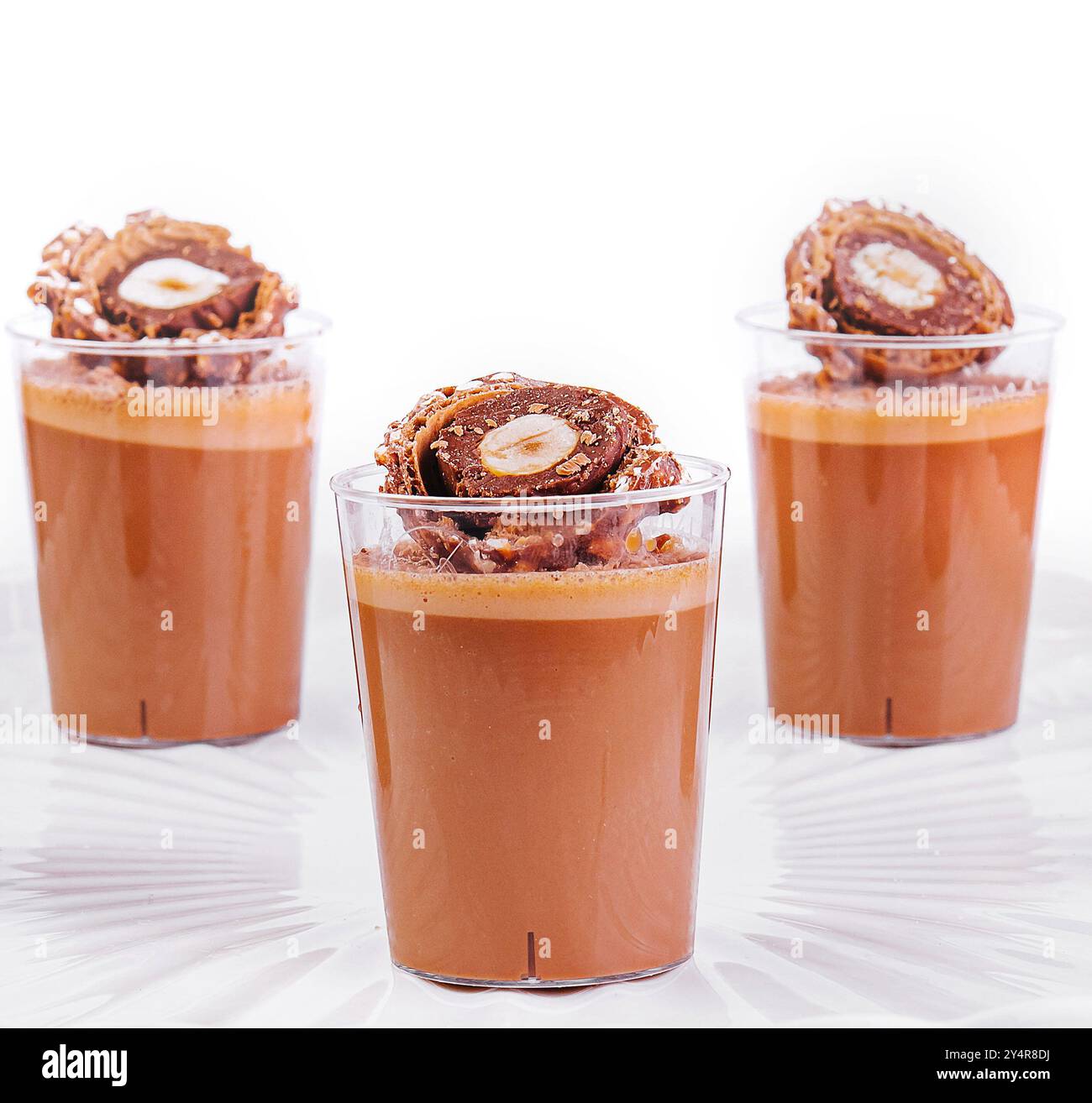 pudding cups arranged in a circular presentation Stock Photo - Alamy