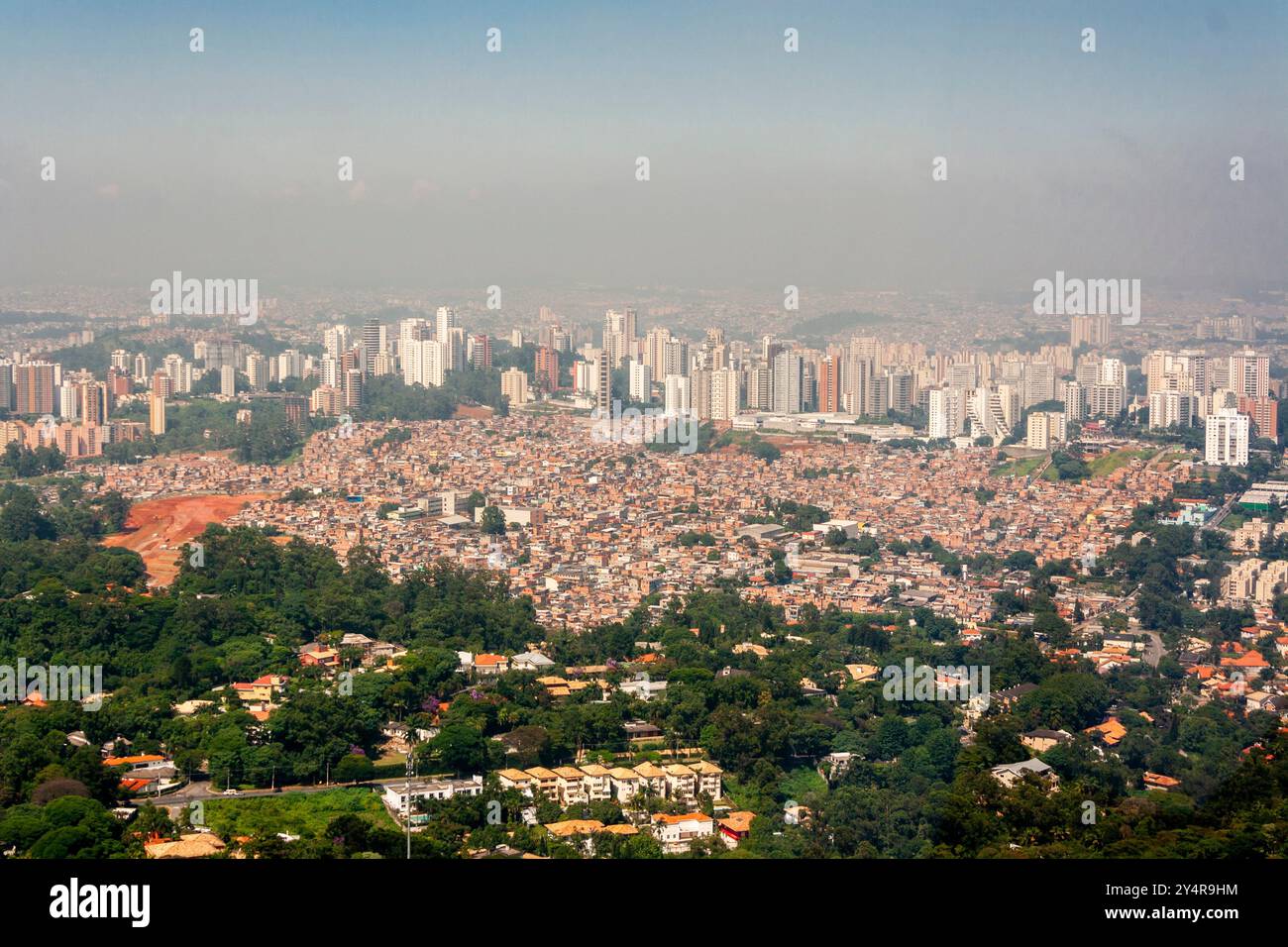 Ricos versus pobres hi-res stock photography and images - Alamy