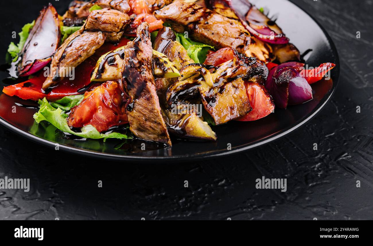 Roasted sliced beef soy hi-res stock photography and images - Alamy