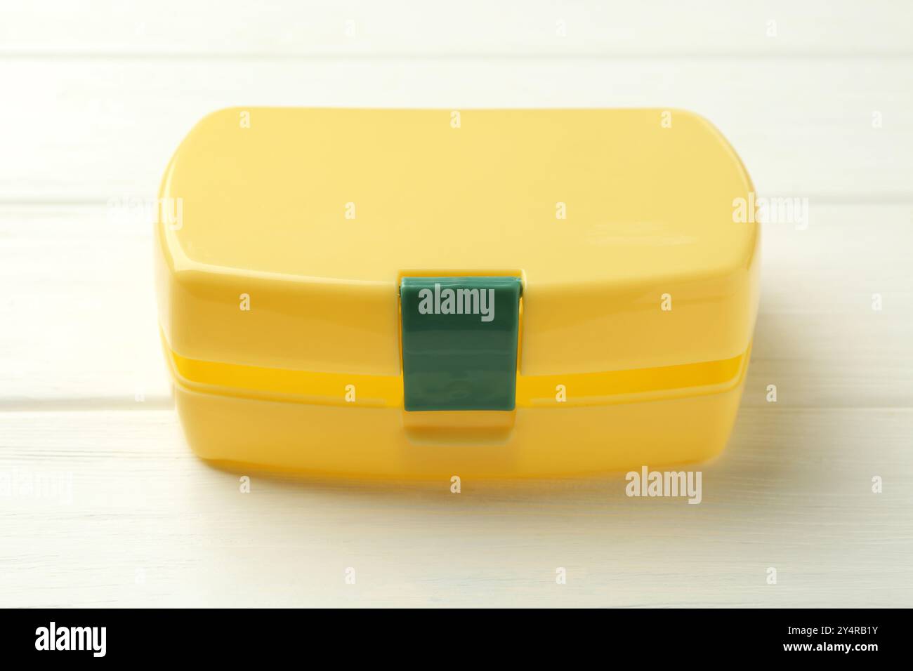 Empty lunch hi-res stock photography and images - Alamy