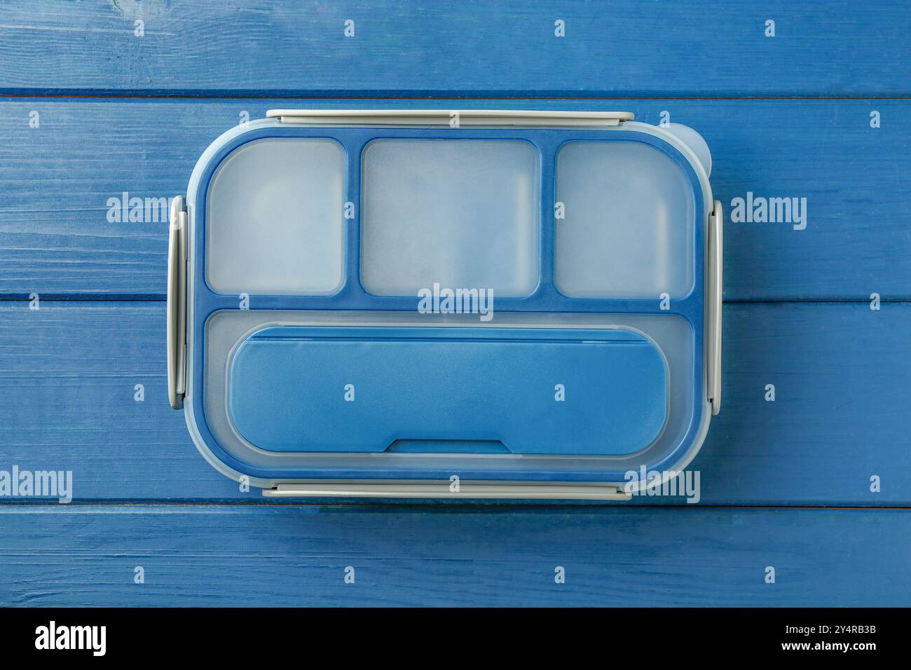 Blue lunch box closed hi-res stock photography and images - Alamy