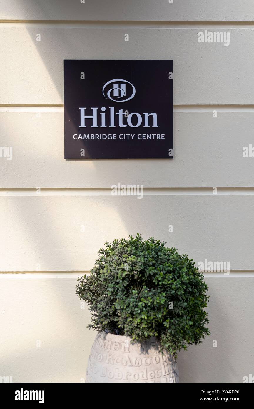 Cambridge city sign hi-res stock photography and images - Alamy