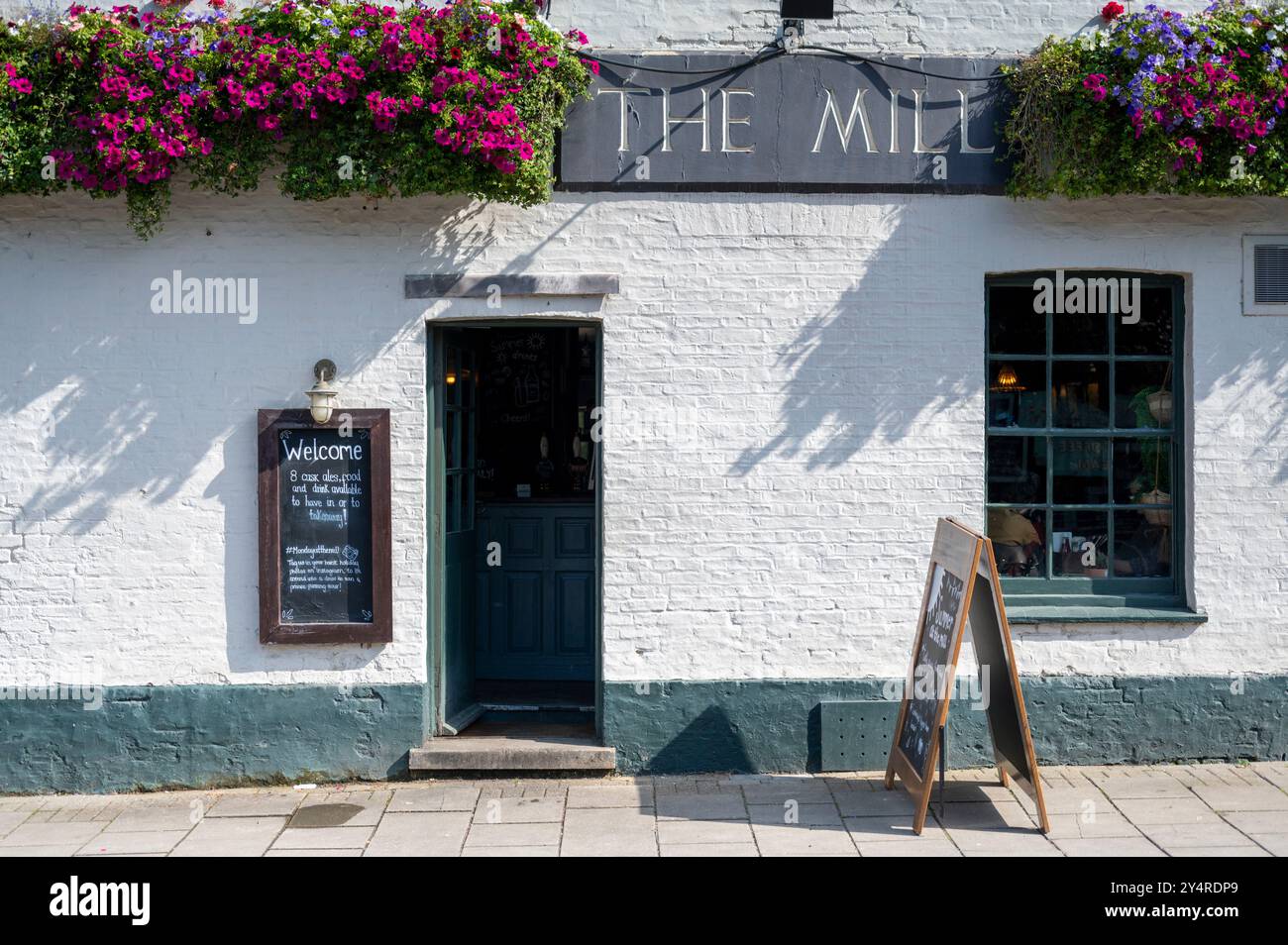 The Mill Pub Cambridge UK Stock Photo - Alamy