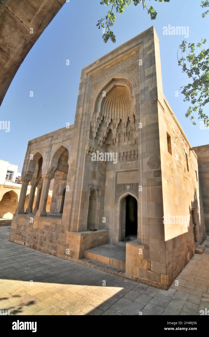 Burial place of Farrukh Yasar in The Palace of the Shirvanshahs in the ...