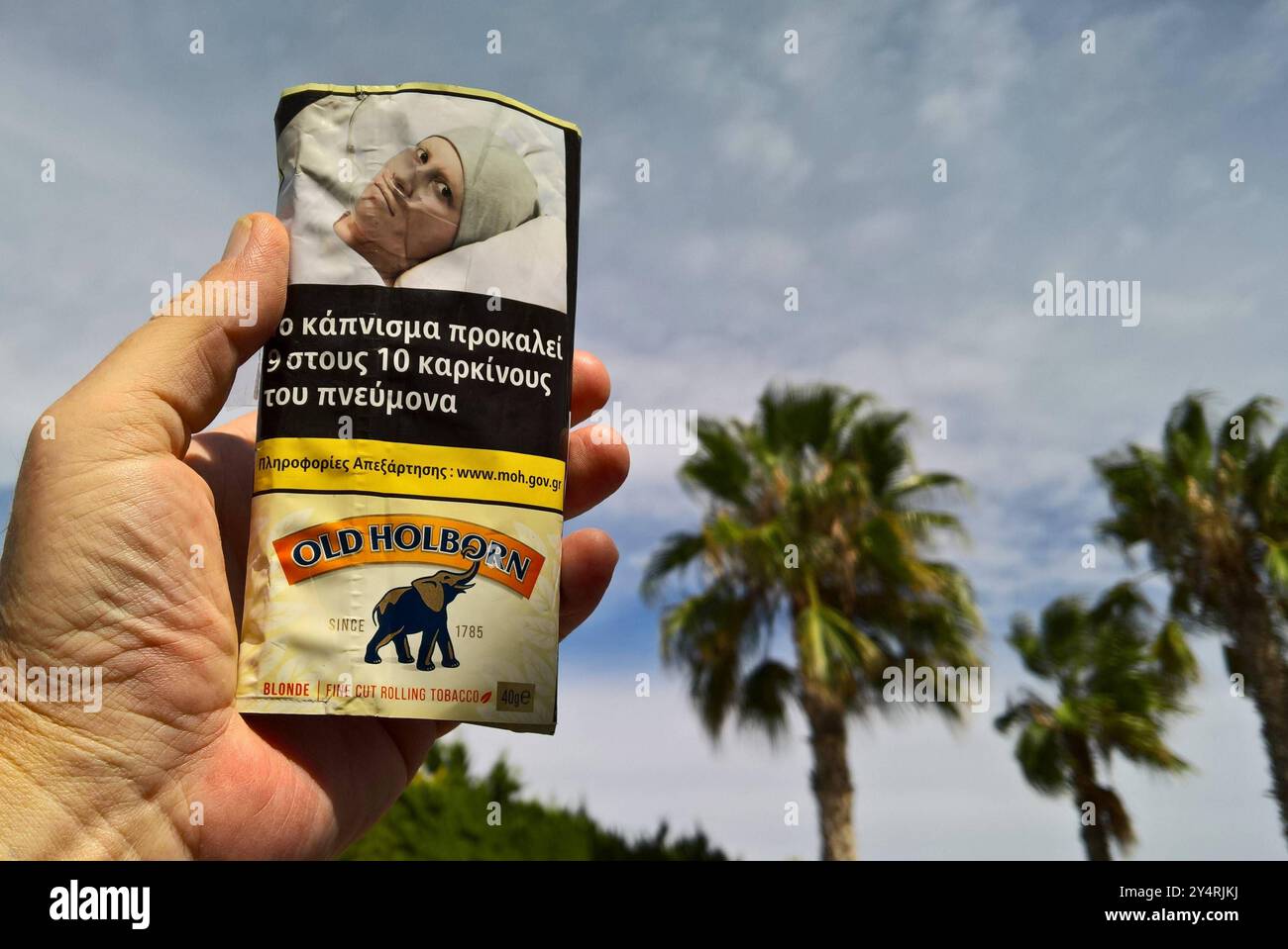 Griechische Insel. Griechenland, Rhodos. Old Holborn Blonde - Tabak bzw ...