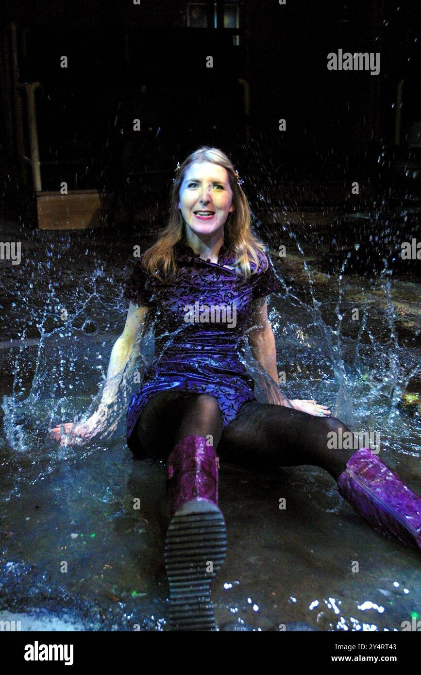 Fenella Woolgar (Helena) in A MIDSUMMER NIGHT'S DREAM by Shakespeare at ...